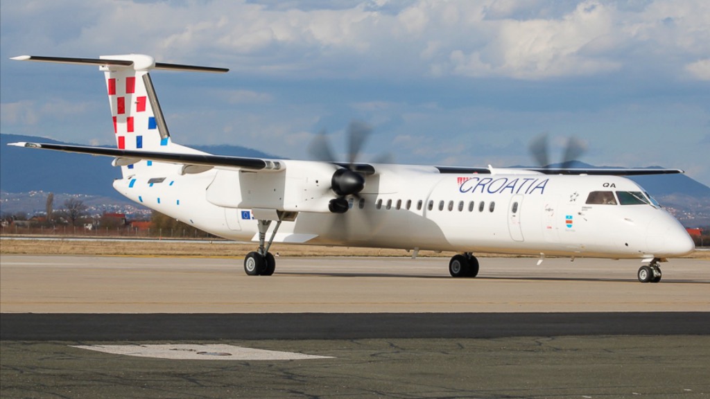 Croatia Airlines bids farewell to second Dash 8 Q400 aircraft ...