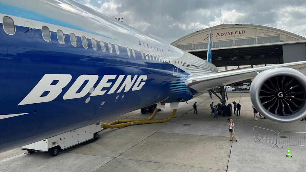 Flightradar24 and Boeing sign agreement on advanced flight data ...